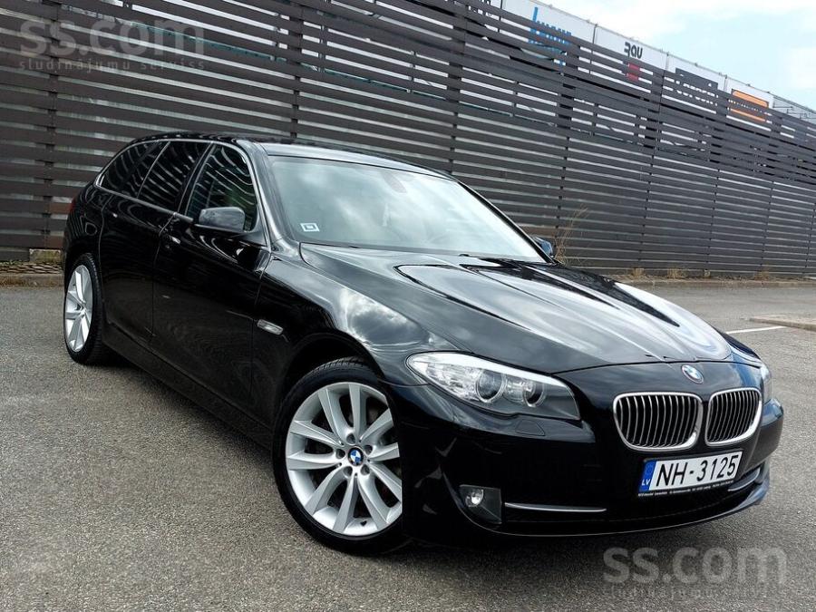 Black BMW 520 2012 in Riga, with an engine capacity of 2.00 L and mileage of 262 thousand km for 9900 €, photo 4 on AUTOMOTO.COM.LV