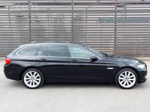 Black BMW 520 2012 in Riga, with an engine capacity of 2.00 L and mileage of 262 thousand km for 9900 €, photo 7 on AUTOMOTO.COM.LV
