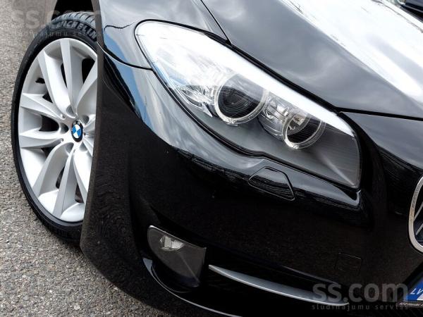 Black BMW 520 2012 in Riga, with an engine capacity of 2.00 L and mileage of 262 thousand km for 9900 €, photo 9 on AUTOMOTO.COM.LV