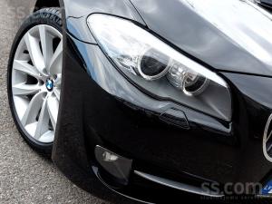 Black BMW 520 2012 in Riga, with an engine capacity of 2.00 L and mileage of 262 thousand km for 9900 €, photo 9 on AUTOMOTO.COM.LV