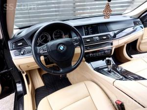 Black BMW 520 2012 in Riga, with an engine capacity of 2.00 L and mileage of 262 thousand km for 9900 €, photo 29 on AUTOMOTO.COM.LV