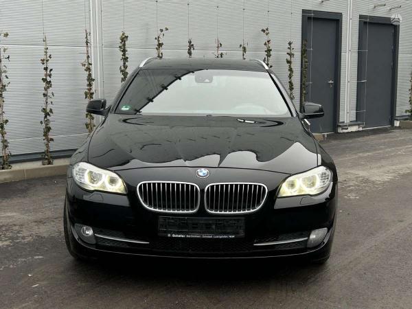 Black BMW 520 2012 in Utena, with an engine capacity of 2.00 L and mileage of 264 thousand km for 7650 €, photo 4 on AUTOMOTO.COM.LV