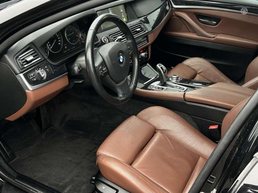 Black BMW 520 2012 in Utena, with an engine capacity of 2.00 L and mileage of 264 thousand km for 7650 €, photo 9 on AUTOMOTO.COM.LV