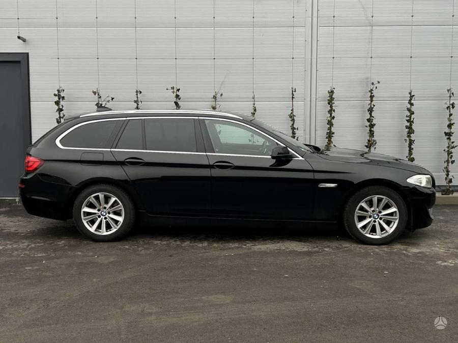 Black BMW 520 2012 in Utena, with an engine capacity of 2.00 L and mileage of 264 thousand km for 7650 €, photo 19 on AUTOMOTO.COM.LV