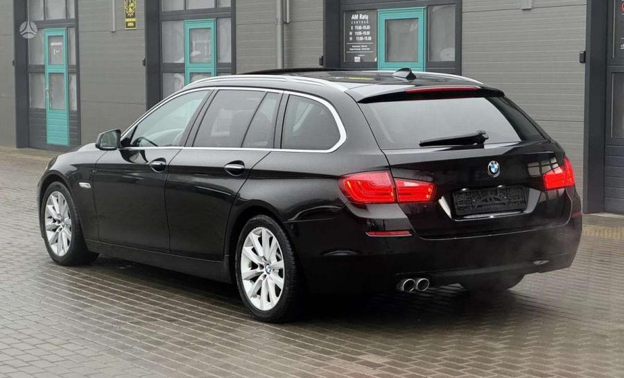 Black BMW 520 2012 in Vilnius, with an engine capacity of 2.00 L and mileage of 250 thousand km for 9000 €, photo 3 on AUTOMOTO.COM.LV