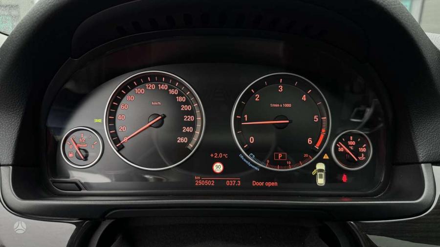Black BMW 520 2012 in Vilnius, with an engine capacity of 2.00 L and mileage of 250 thousand km for 9000 €, photo 17 on AUTOMOTO.COM.LV