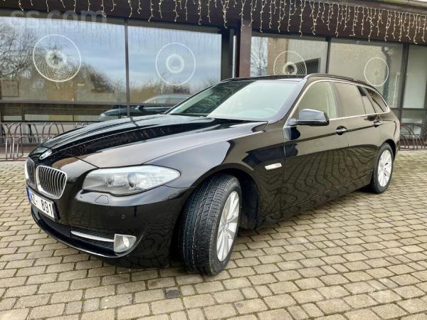 Black BMW 520 2012 in Jelgava, with an engine capacity of 2.00 L and mileage of 244 thousand km for 9990 €, photo 2 on AUTOMOTO.COM.LV