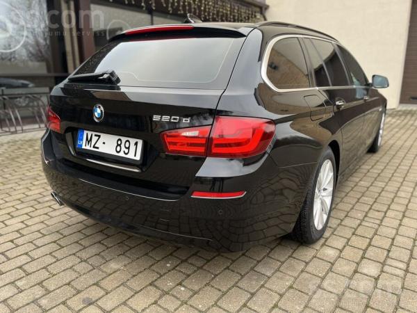 Black BMW 520 2012 in Jelgava, with an engine capacity of 2.00 L and mileage of 244 thousand km for 9990 €, photo 5 on AUTOMOTO.COM.LV
