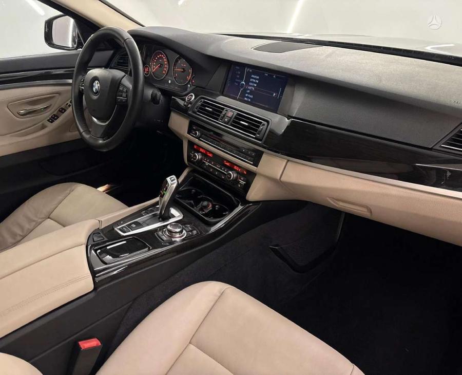 Melns BMW 520 2012 Marijampole, ar dzinēja tilpumu 2.00 L un nobraukumu 330 tūkst. km par 7999 €, foto 17 vietnē AUTOMOTO.COM.LV
