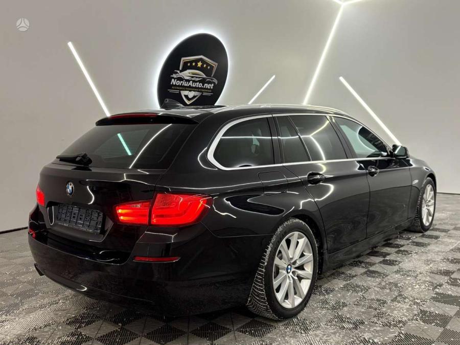 Melns BMW 520 2012 Marijampole, ar dzinēja tilpumu 2.00 L un nobraukumu 330 tūkst. km par 7999 €, foto 22 vietnē AUTOMOTO.COM.LV