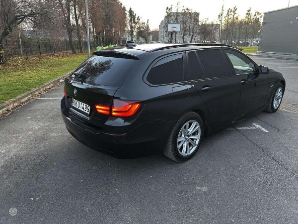 Melns BMW 520 2012 Kauņa, ar dzinēja tilpumu 2.00 L un nobraukumu 375 tūkst. km par 7900 €, foto 4 vietnē AUTOMOTO.COM.LV