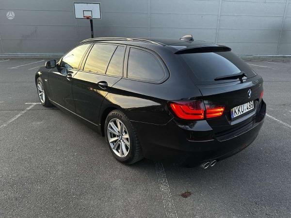 Melns BMW 520 2012 Kauņa, ar dzinēja tilpumu 2.00 L un nobraukumu 375 tūkst. km par 7900 €, foto 5 vietnē AUTOMOTO.COM.LV