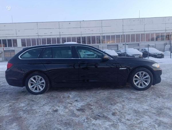 Melns BMW 520 2012 Panevēža, ar dzinēja tilpumu 2.00 L un nobraukumu 270 tūkst. km par 7600 €, foto 3 vietnē AUTOMOTO.COM.LV