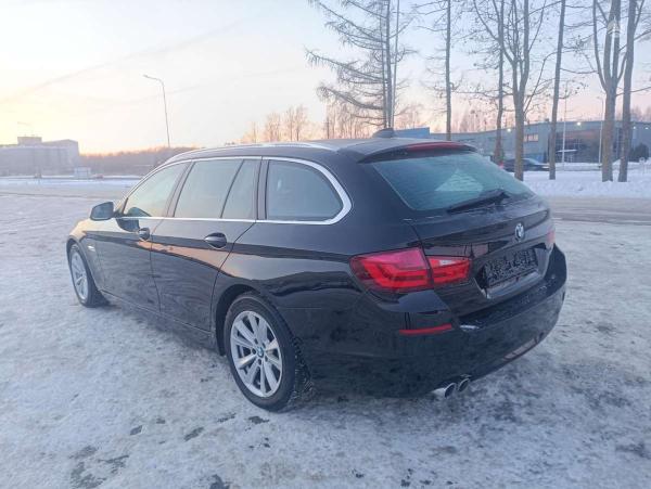 Melns BMW 520 2012 Panevēža, ar dzinēja tilpumu 2.00 L un nobraukumu 270 tūkst. km par 7600 €, foto 4 vietnē AUTOMOTO.COM.LV