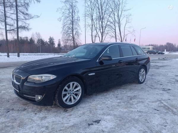 Melns BMW 520 2012 Panevēža, ar dzinēja tilpumu 2.00 L un nobraukumu 270 tūkst. km par 7600 €, foto 6 vietnē AUTOMOTO.COM.LV