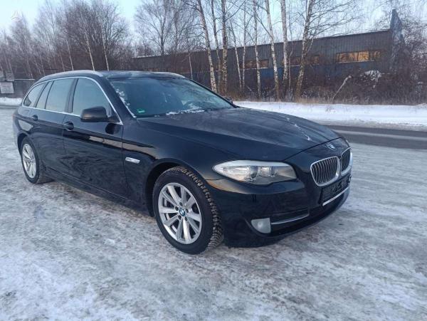 Melns BMW 520 2012 Panevēža, ar dzinēja tilpumu 2.00 L un nobraukumu 270 tūkst. km par 7600 €, foto 10 vietnē AUTOMOTO.COM.LV