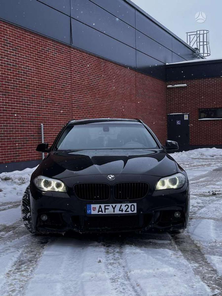 Black BMW 520 2012 in Kaunas, with an engine capacity of 2.00 L and mileage of 270 thousand km for 7800 €, photo 3 on AUTOMOTO.COM.LV