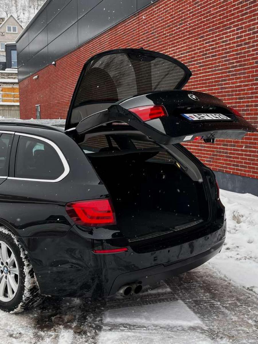 Black BMW 520 2012 in Kaunas, with an engine capacity of 2.00 L and mileage of 270 thousand km for 7800 €, photo 7 on AUTOMOTO.COM.LV