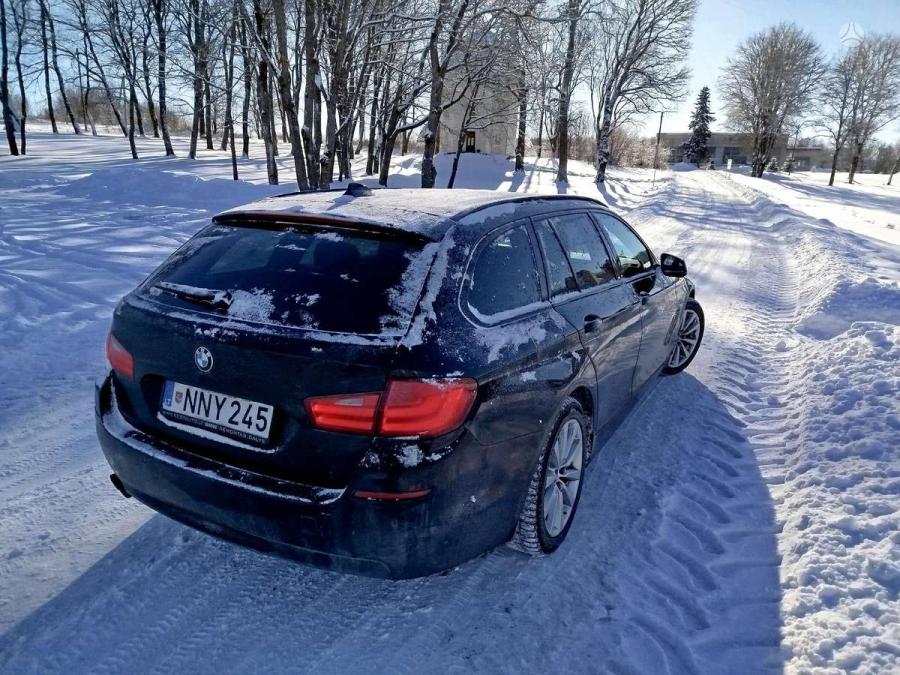 Black BMW 520 2012 in Vilnius, with an engine capacity of 2.00 L and mileage of 393 thousand km for 6300 €, photo 5 on AUTOMOTO.COM.LV