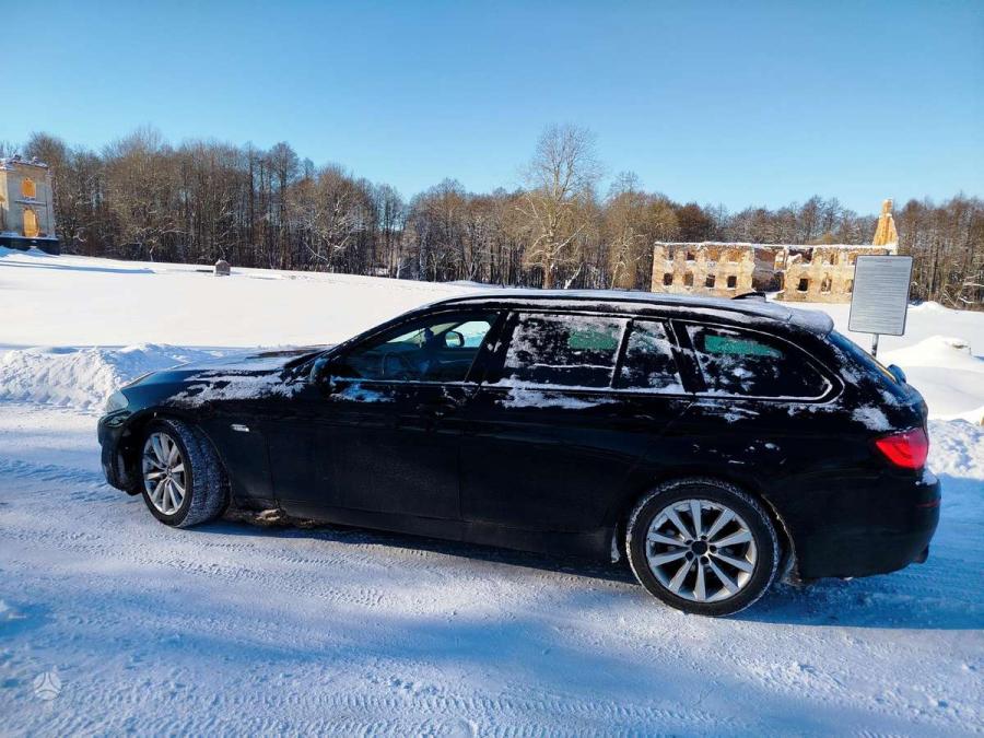 Black BMW 520 2012 in Vilnius, with an engine capacity of 2.00 L and mileage of 393 thousand km for 6300 €, photo 8 on AUTOMOTO.COM.LV