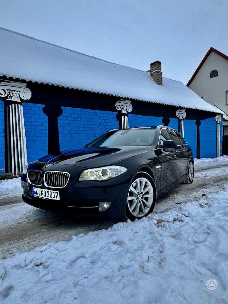 Black BMW 520 2012 in Marijampole, with an engine capacity of 2.00 L and mileage of 324 thousand km for 7150 €, photo 3 on AUTOMOTO.COM.LV