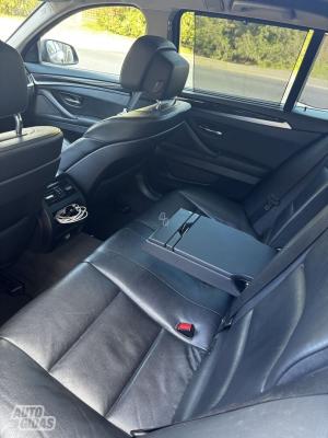 Black BMW 520 2012 in Alytus, with an engine capacity of 2.00 L and mileage of 342 thousand km for 8000 €, photo 11 on AUTOMOTO.COM.LV