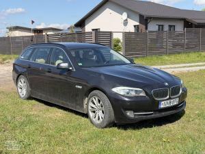 Black BMW 520 2012 in Vilnius, with an engine capacity of 2.00 L and mileage of 369 thousand km for 3800 €, photo 3 on AUTOMOTO.COM.LV