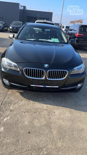 Melns BMW 520 2012 Šauļi, ar dzinēja tilpumu 2.00 L un nobraukumu 301 tūkst. km par 8200 €, foto 6 vietnē AUTOMOTO.COM.LV
