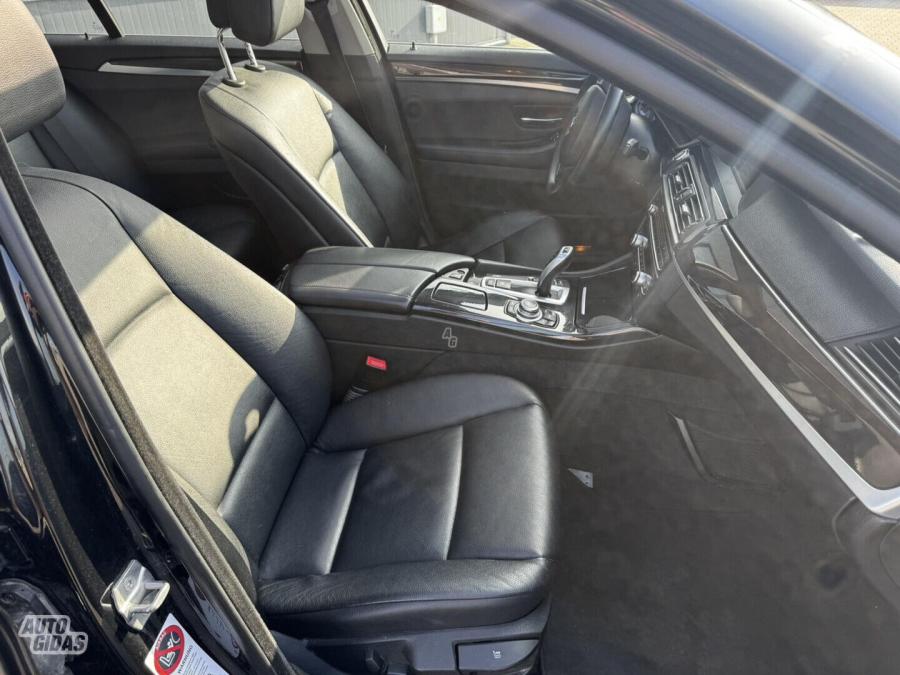 Melns BMW 520 2012 Šauļi, ar dzinēja tilpumu 2.00 L un nobraukumu 301 tūkst. km par 8200 €, foto 14 vietnē AUTOMOTO.COM.LV