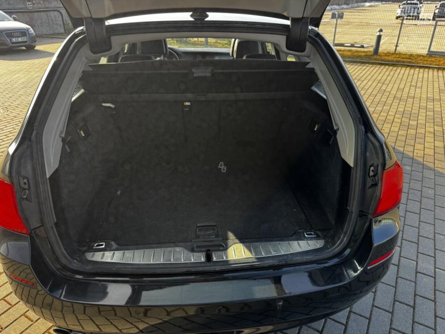 Melns BMW 520 2012 Šauļi, ar dzinēja tilpumu 2.00 L un nobraukumu 301 tūkst. km par 8200 €, foto 21 vietnē AUTOMOTO.COM.LV