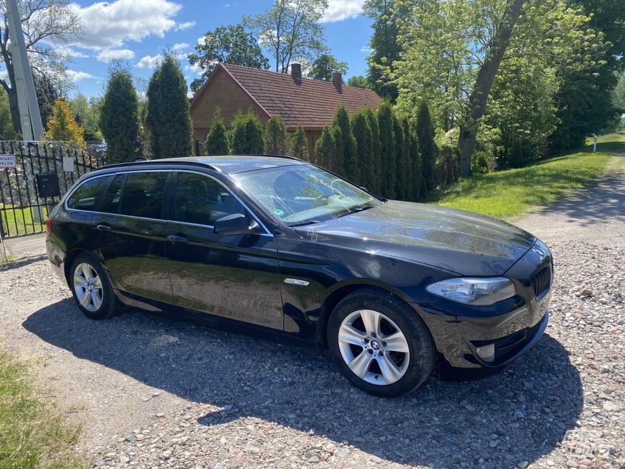 Melns BMW 520 2012 Vilkaviškis, ar dzinēja tilpumu 2.00 L un nobraukumu 305 tūkst. km par 4600 €, foto 4 vietnē AUTOMOTO.COM.LV