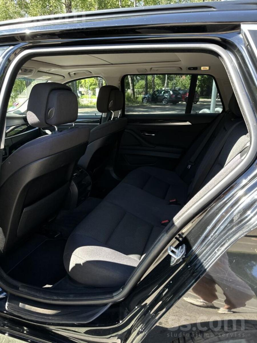 Melns BMW 520 2012 Rīga, ar dzinēja tilpumu 2.00 L un nobraukumu 344 tūkst. km par 6850 €, foto 13 vietnē AUTOMOTO.COM.LV
