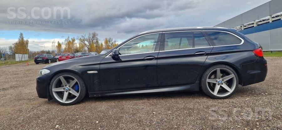 Melns BMW 520 2012 Daugavpils, ar dzinēja tilpumu 2.00 L un nobraukumu 272 tūkst. km par 9850 €, foto 3 vietnē AUTOMOTO.COM.LV
