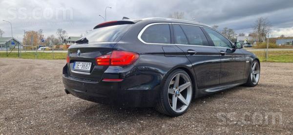 Melns BMW 520 2012 Daugavpils, ar dzinēja tilpumu 2.00 L un nobraukumu 272 tūkst. km par 9850 €, foto 5 vietnē AUTOMOTO.COM.LV