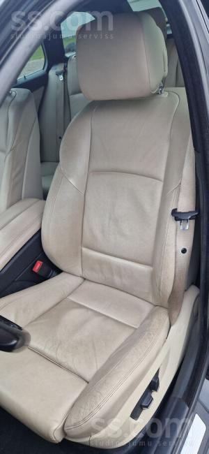 Melns BMW 520 2012 Daugavpils, ar dzinēja tilpumu 2.00 L un nobraukumu 272 tūkst. km par 9850 €, foto 20 vietnē AUTOMOTO.COM.LV