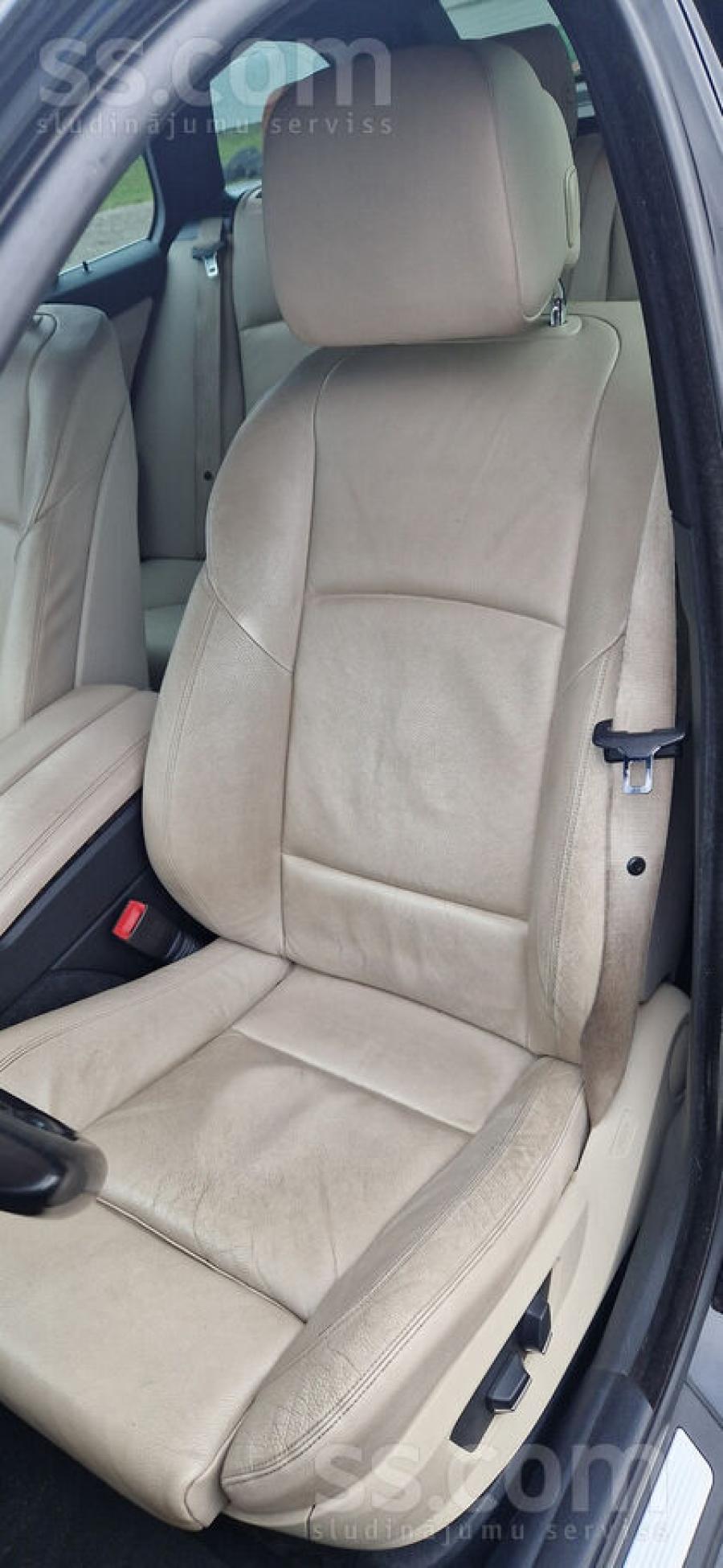 Melns BMW 520 2012 Daugavpils, ar dzinēja tilpumu 2.00 L un nobraukumu 272 tūkst. km par 9850 €, foto 20 vietnē AUTOMOTO.COM.LV