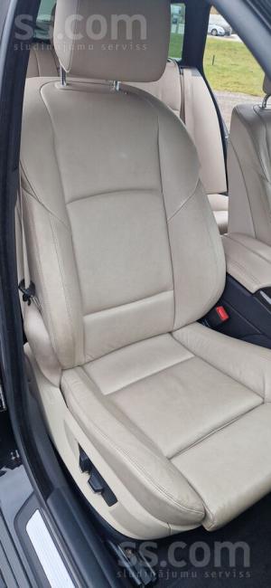 Melns BMW 520 2012 Daugavpils, ar dzinēja tilpumu 2.00 L un nobraukumu 272 tūkst. km par 9850 €, foto 24 vietnē AUTOMOTO.COM.LV