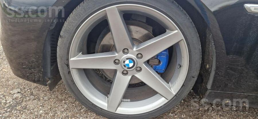 Melns BMW 520 2012 Daugavpils, ar dzinēja tilpumu 2.00 L un nobraukumu 272 tūkst. km par 9850 €, foto 30 vietnē AUTOMOTO.COM.LV
