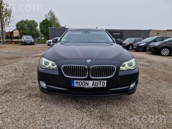Melns BMW 520 2012 Liepāja, ar dzinēja tilpumu 2.00 L un nobraukumu 290 tūkst. km par 8590 €, foto 2 vietnē AUTOMOTO.COM.LV