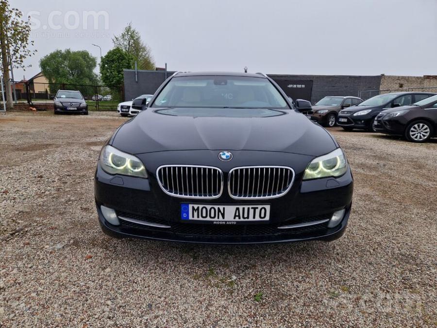 Melns BMW 520 2012 Liepāja, ar dzinēja tilpumu 2.00 L un nobraukumu 290 tūkst. km par 8590 €, foto 3 vietnē AUTOMOTO.COM.LV