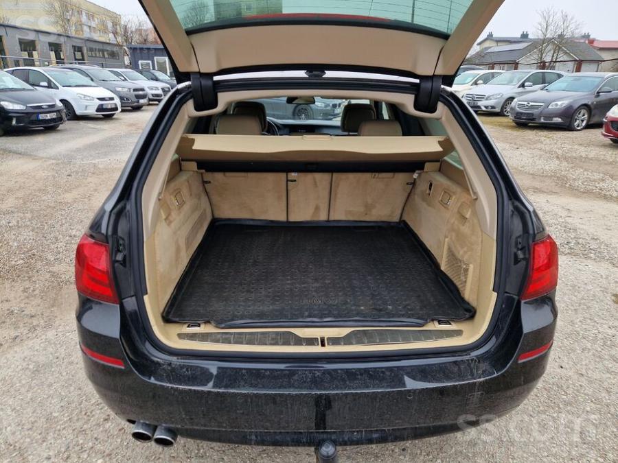 Melns BMW 520 2012 Liepāja, ar dzinēja tilpumu 2.00 L un nobraukumu 290 tūkst. km par 8590 €, foto 32 vietnē AUTOMOTO.COM.LV