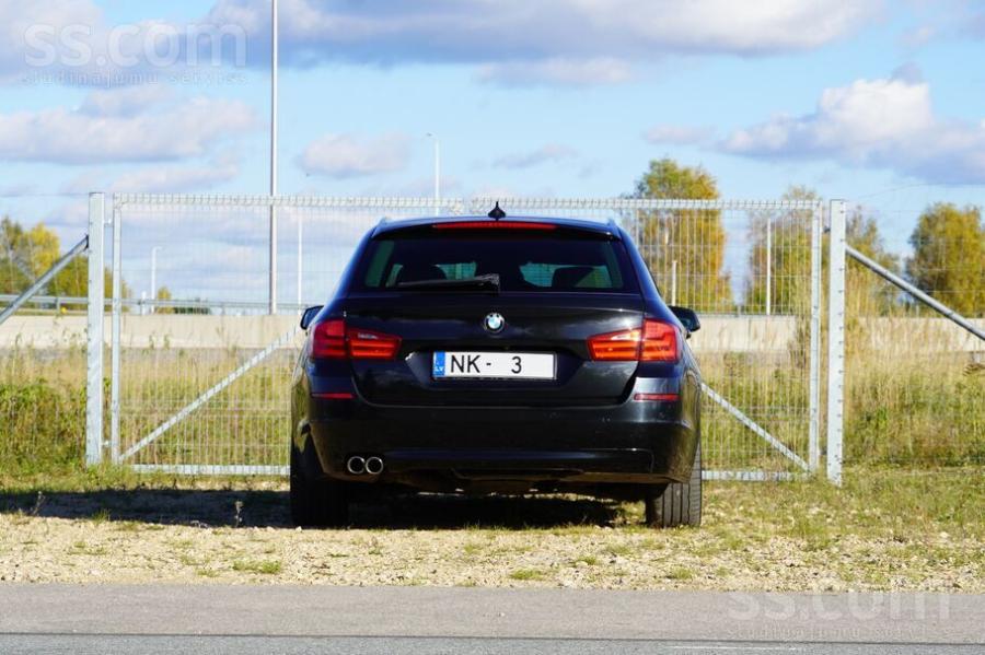 Black BMW 520 2012 in Riga, with an engine capacity of 2.00 L and mileage of 330 thousand km for 10000 €, photo 6 on AUTOMOTO.COM.LV