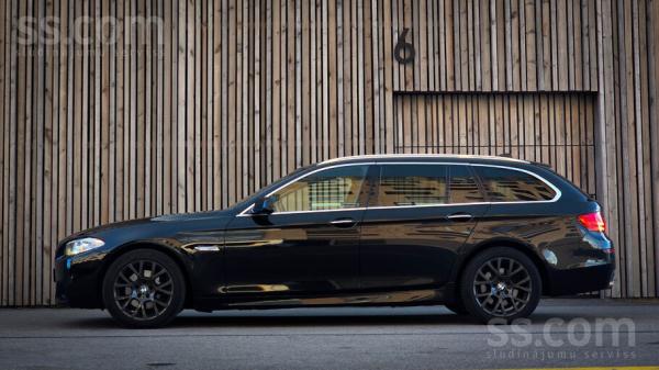 Black BMW 520 2012 in Riga, with an engine capacity of 2.00 L and mileage of 359 thousand km for 9700 €, photo 3 on AUTOMOTO.COM.LV