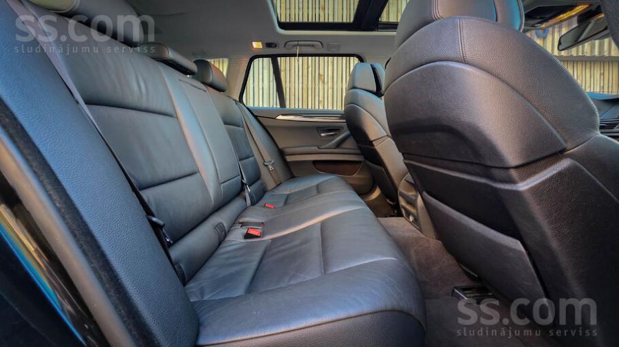 Black BMW 520 2012 in Riga, with an engine capacity of 2.00 L and mileage of 359 thousand km for 9700 €, photo 11 on AUTOMOTO.COM.LV