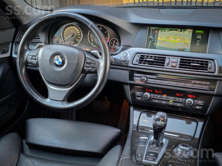 Black BMW 520 2012 in Riga, with an engine capacity of 2.00 L and mileage of 359 thousand km for 9700 €, photo 14 on AUTOMOTO.COM.LV