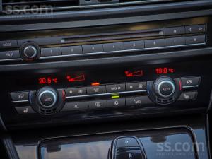 Black BMW 520 2012 in Riga, with an engine capacity of 2.00 L and mileage of 359 thousand km for 9700 €, photo 17 on AUTOMOTO.COM.LV