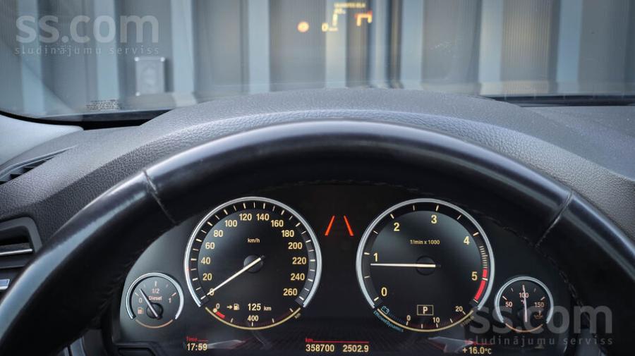 Black BMW 520 2012 in Riga, with an engine capacity of 2.00 L and mileage of 359 thousand km for 9700 €, photo 22 on AUTOMOTO.COM.LV