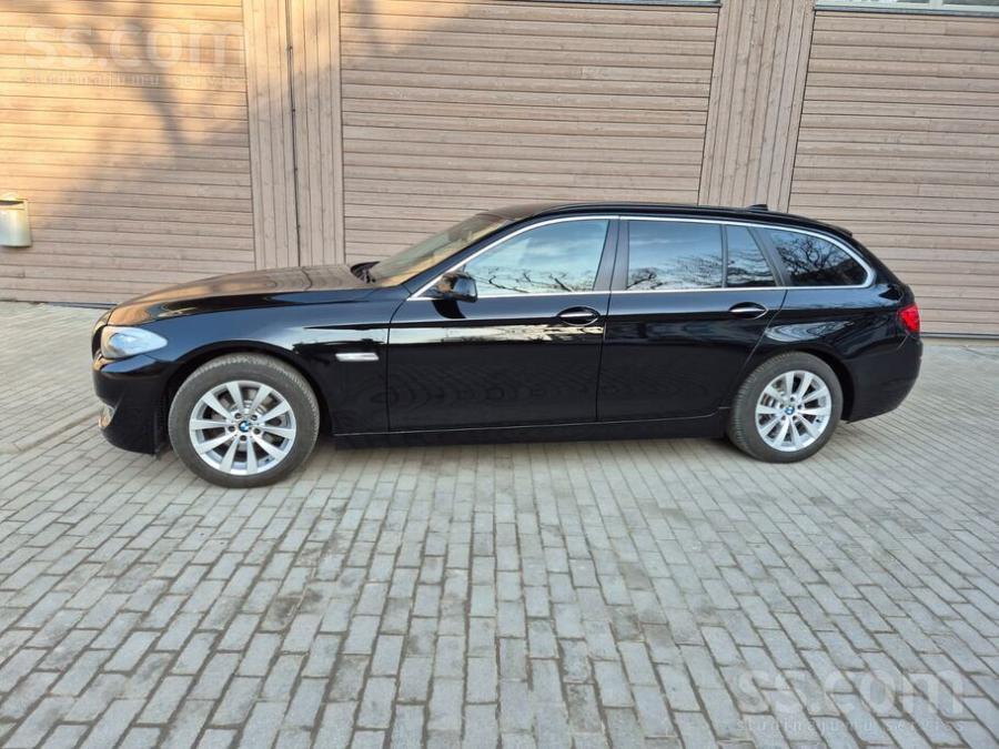 Melns BMW 520 2012 Jelgava, ar dzinēja tilpumu 2.00 L un nobraukumu 244 tūkst. km par 9300 €, foto 3 vietnē AUTOMOTO.COM.LV