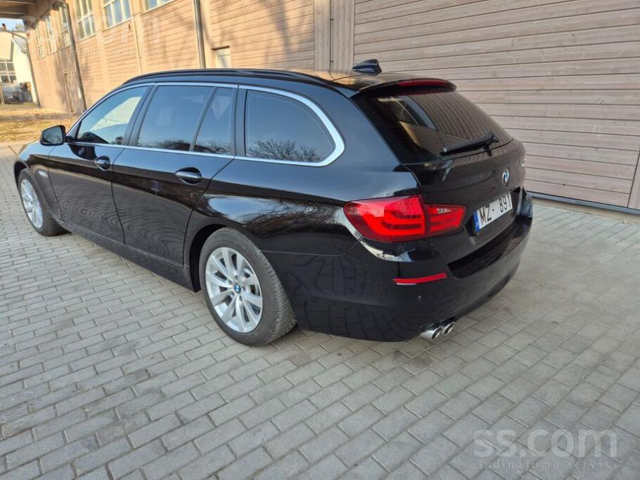 Melns BMW 520 2012 Jelgava, ar dzinēja tilpumu 2.00 L un nobraukumu 244 tūkst. km par 9300 €, foto 4 vietnē AUTOMOTO.COM.LV