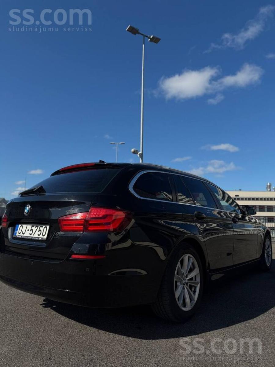Black BMW 520 2012 in Riga, with an engine capacity of 2.00 L and mileage of 271 thousand km for 8790 €, photo 9 on AUTOMOTO.COM.LV
